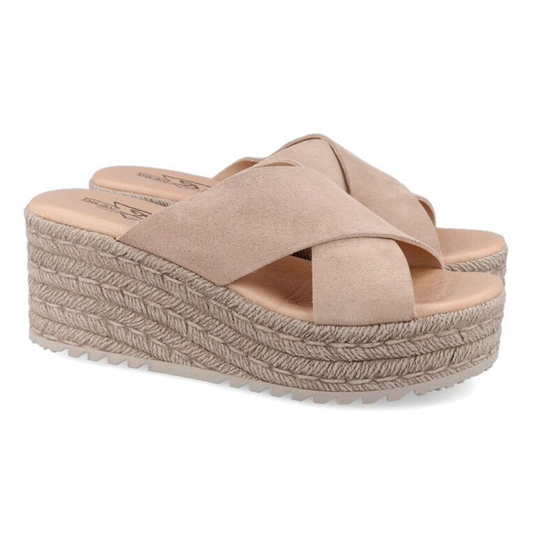 Zuecos de mujer, la tendencia de calzado que ha sorprendido a todos