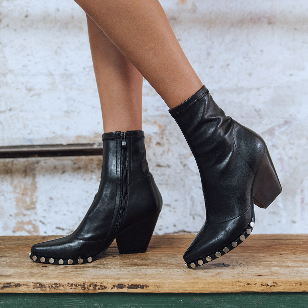 Botines negros, todo un clásico nacido para reinventarse
