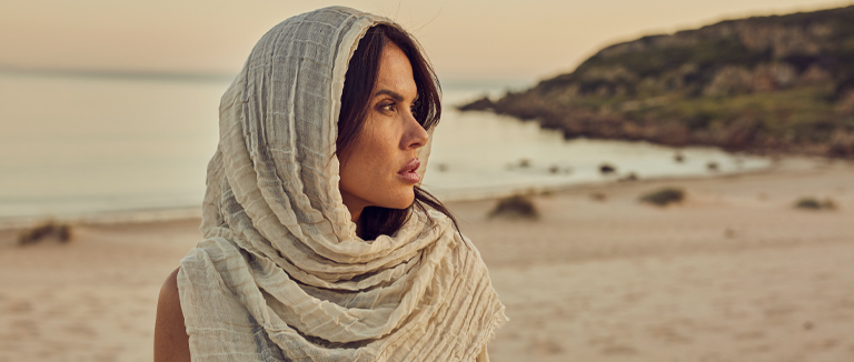 Hola Cuore y Jábel Balbuena calzan la nueva colección de zapatos ...